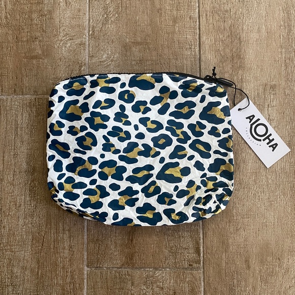 ALOHA Collection | Bags | Aloha Collection Snow Leopard Small Pouch ...